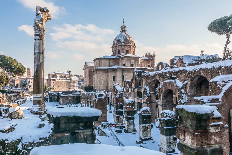 Snow on the center of Rome stock image. Image of colosseum - 269257933