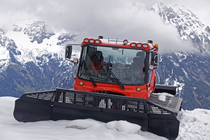 Snow Crawler s Chain stock photo. Image of piste, caterpillar - 18926460