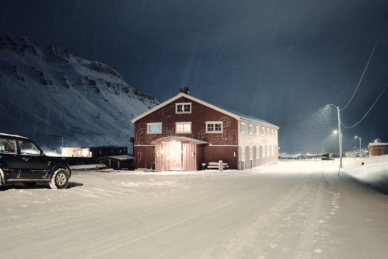 Snow Falling on Brown Building in Nybyen, Longyearbyen, Svalbard Stock ...