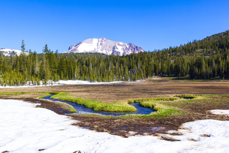 Snow on Mount Lassen in the Lassen Volcanic National Park Stock Photo ...