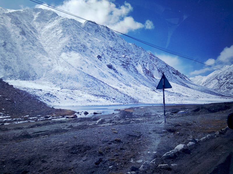 2,328 Snow Mountain Leh Ladakh Landscape Blue Sky Stock Photos - Free ...