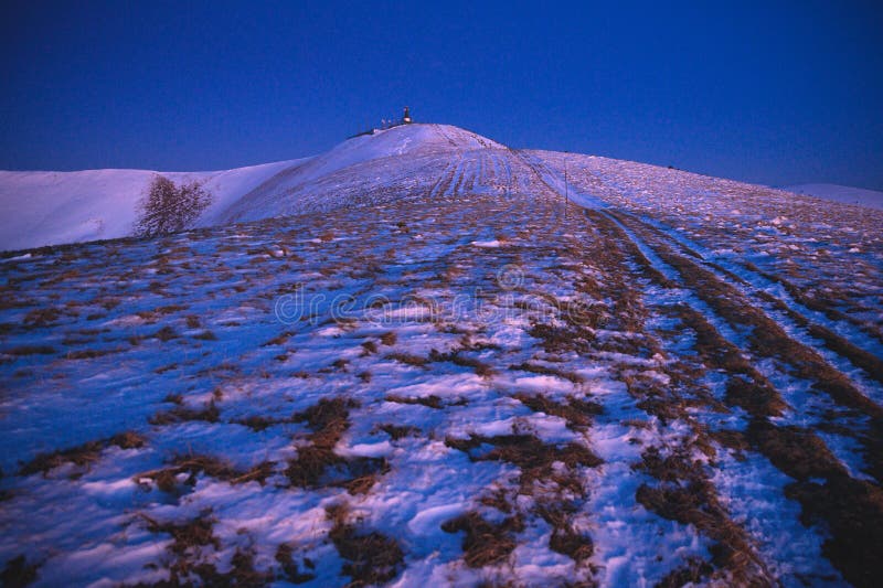 6K 5K Blue Scenery Background Moonrise Night Starry Sky Glowing Stars ...