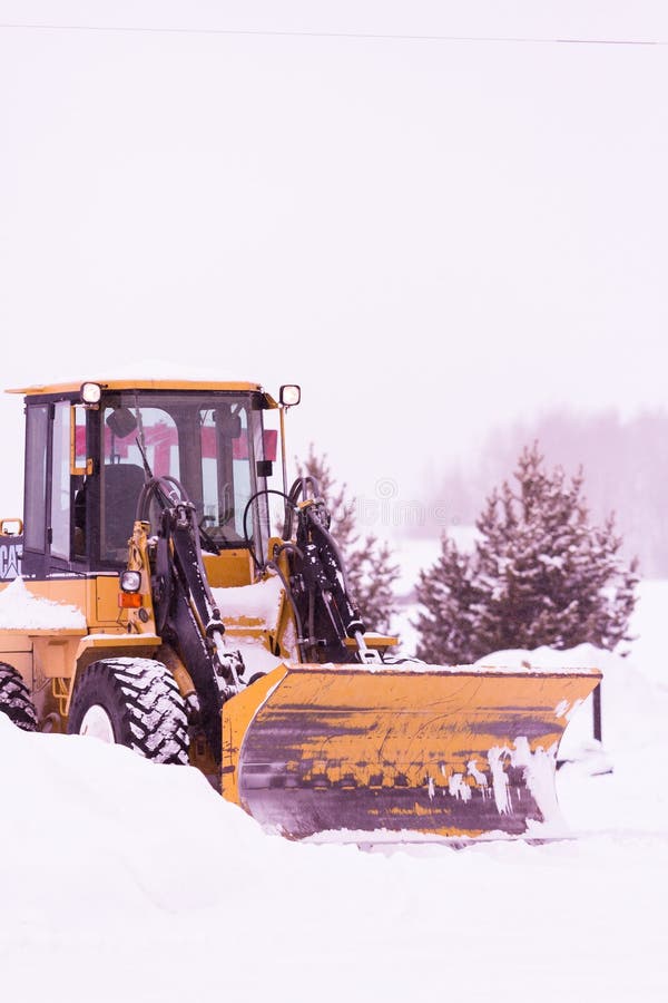 Snow plow editorial photo. Image of cold, winter, slopes - 42088656