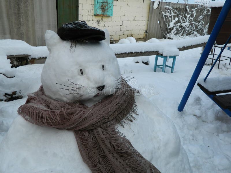 Snowman cat stock photo. Image of winter, form, holiday - 237833592