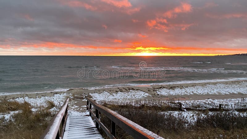 Cape Cod Beach And Umbrella Stock Image - Image of ocean, blue: 5786213