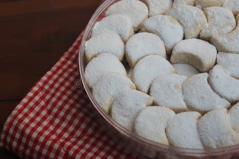 Snow White Cake is a Type of Pastry that is Synonymous with Eid Al-Fitr ...