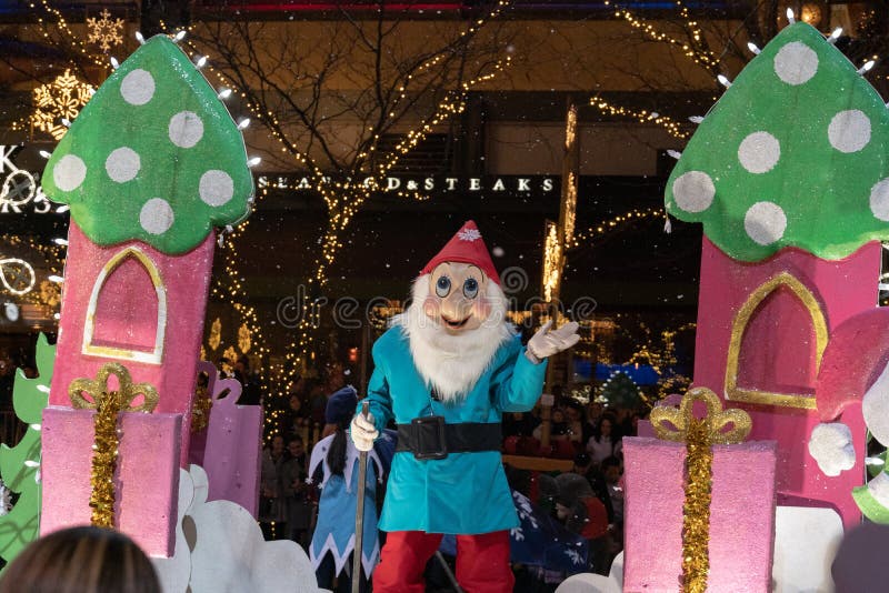 Snow White Dwarf at the Bellevue Christmas Parade Editorial Image ...