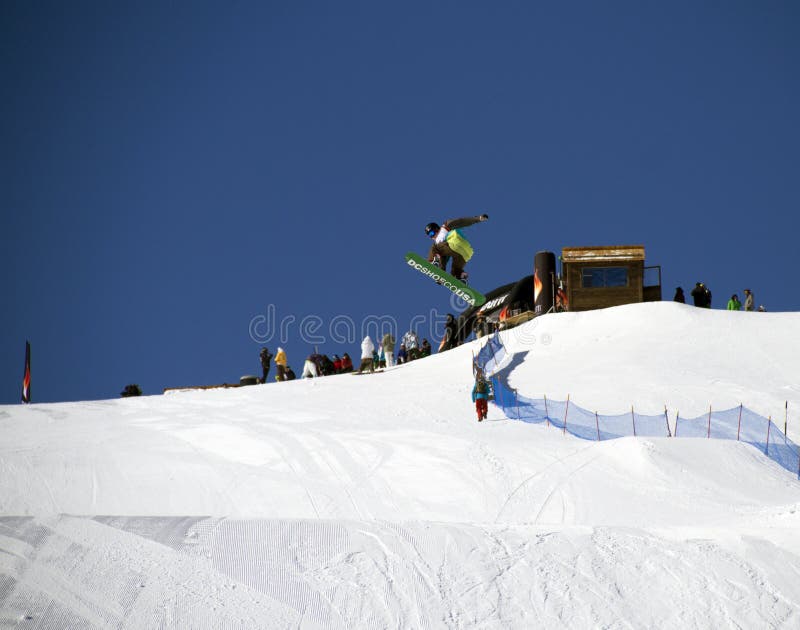 Half Pipe snowboard editorial photo. Image of boarding - 13427231