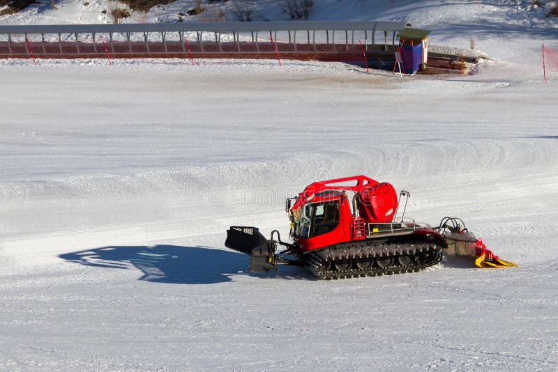 Snowcat stock image. Image of power, mode, cold, hill - 67511873