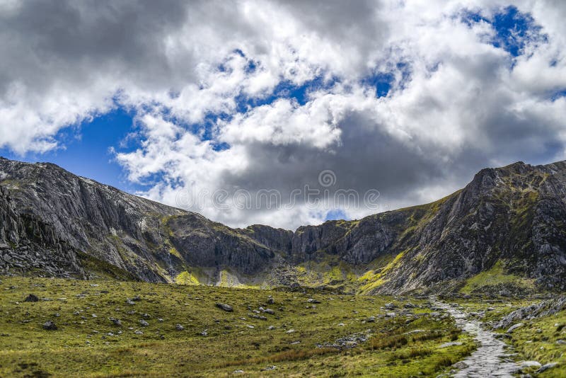 Snowdonia Park Landscape in England Stock Photo - Image of lake, famous ...