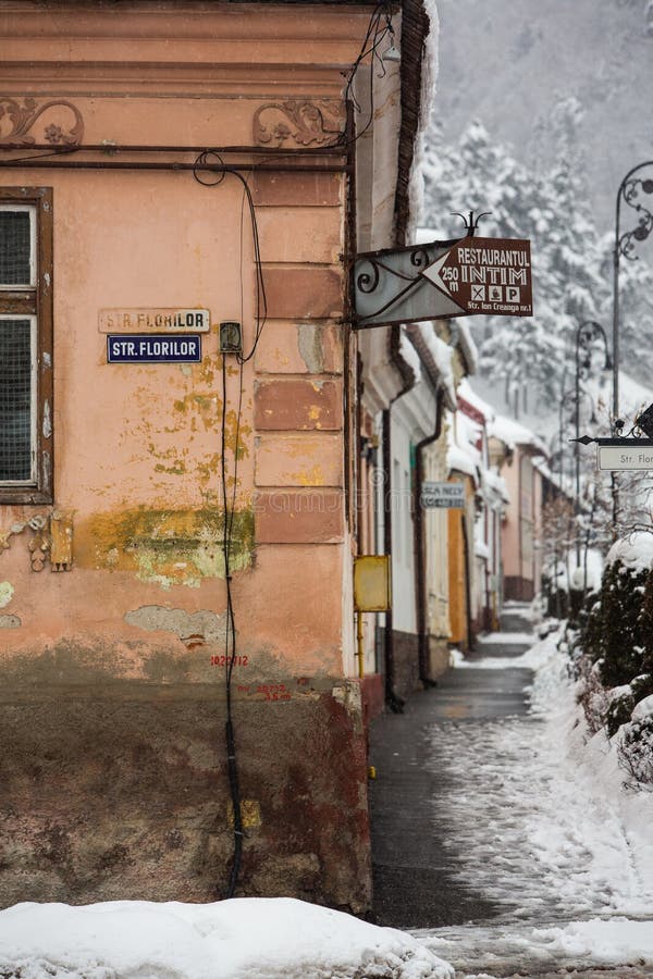 It Snowed Beautifully in the Medieval Town of Rasnov in Romania ...