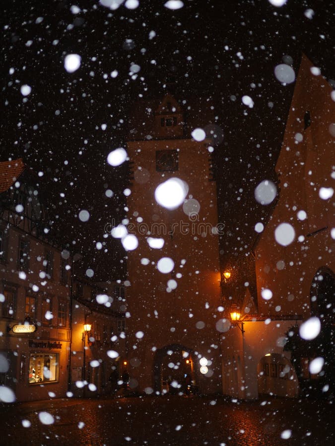 Snowfall in the City at Night Editorial Image - Image of city, frost ...
