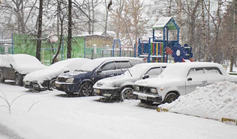 Snowfall in Moscow editorial photo. Image of life, climate - 28029101