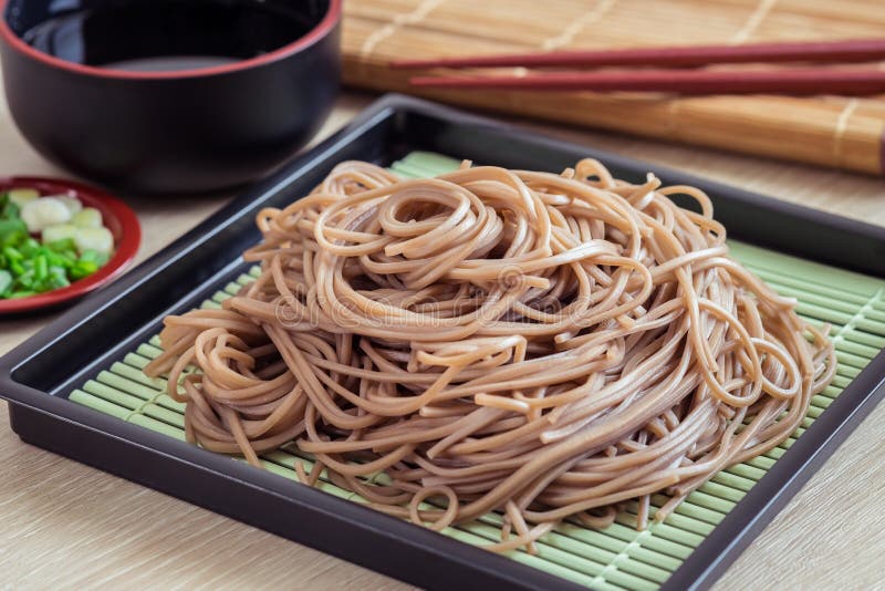 Soba Noodles with Dried Seaweed on Bamboo Plate, Japanese Food Stock ...