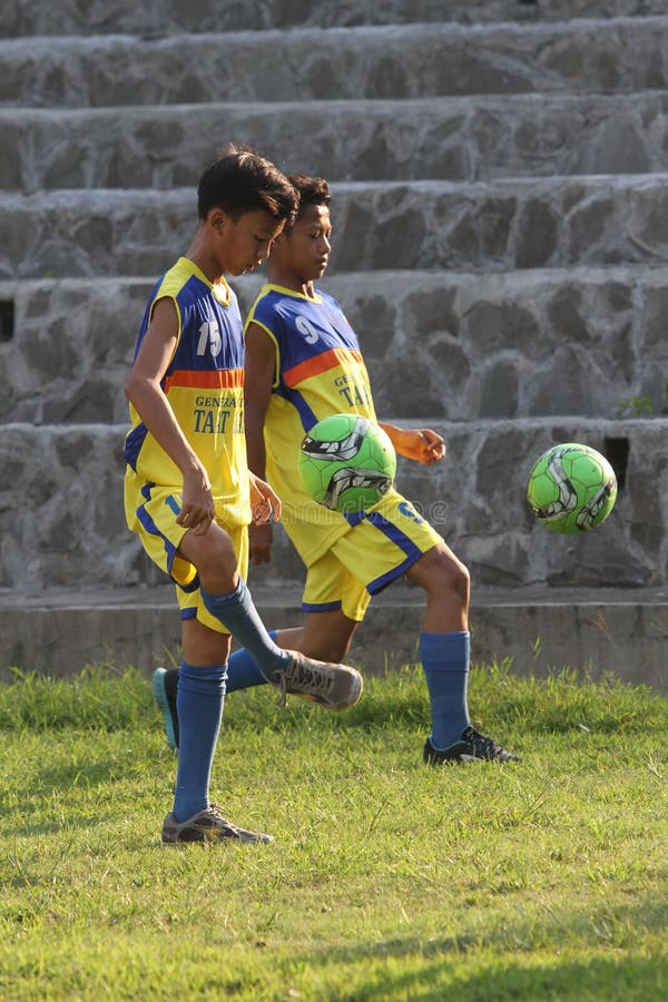 Soccer editorial photo. Image of solo, city, field, children - 71811781