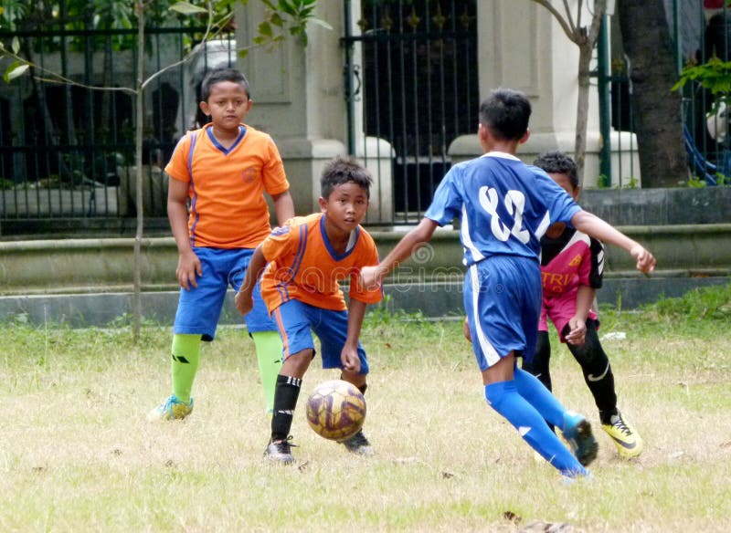 Soccer editorial photography. Image of students, field - 65488732
