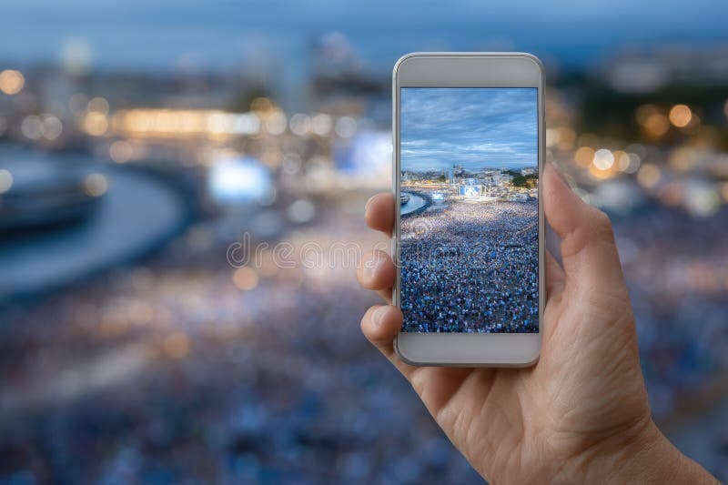 Social Media : Online Discourse, Virtual Sphere, Content Stream, Media ...