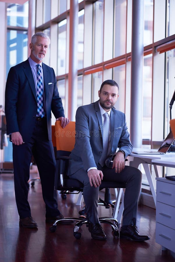 Socios comerciales foto de archivo. Imagen de socios - 59243114