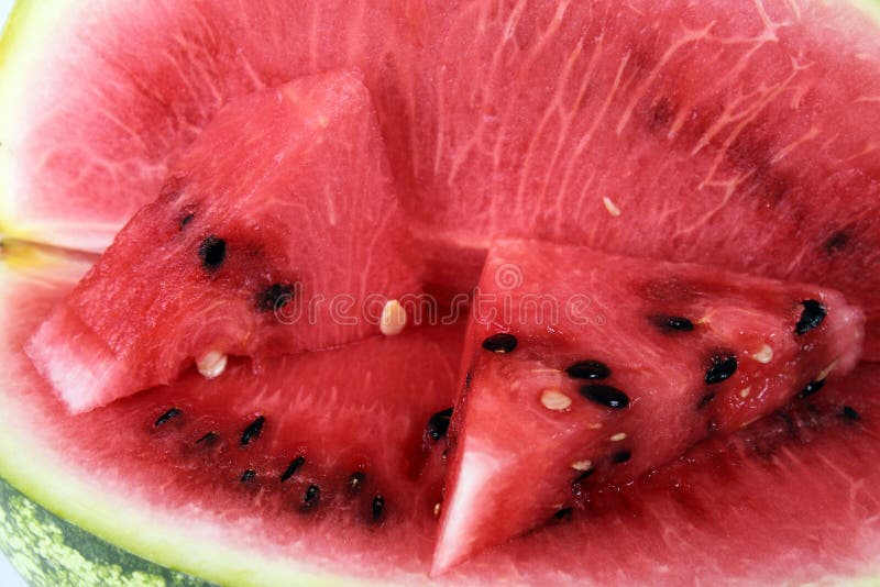 Czerwony soczysty arbuz obraz stock. Obraz złożonej z cukierki - 27617351