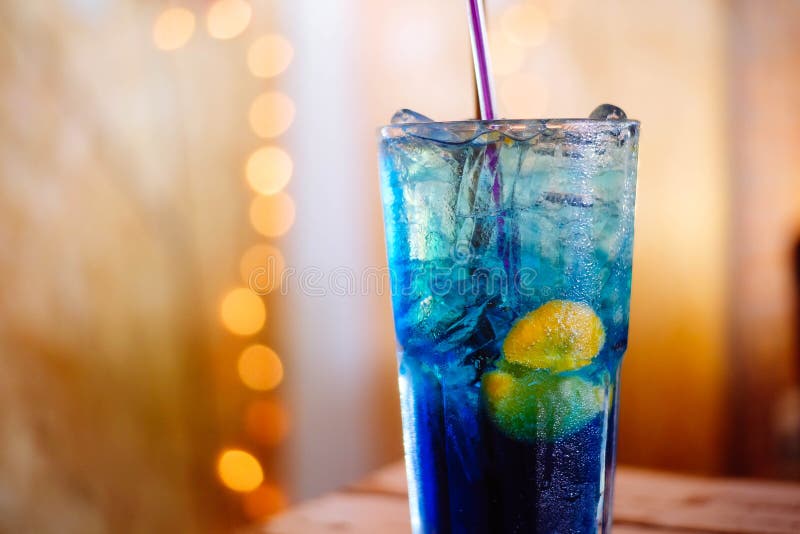 166 Soda Italiana Azul Fotos - Libres de Derechos y Gratuitas de Dreamstime