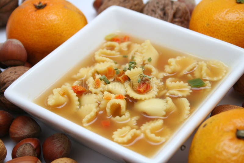 Soep stock foto. Image of soep, maaltijd, noedels, eend - 7048336