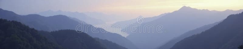 Soft Focus Mountains in Misty Atmosphere with Calming Sky Tone, Calm ...