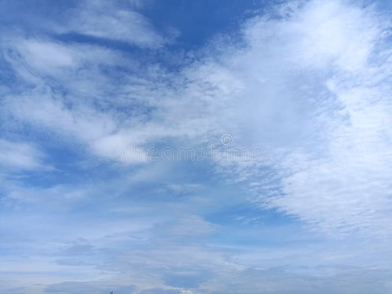 Sol Azul Cielo Brillante Soleado Imagen de archivo - Imagen de asoleado ...