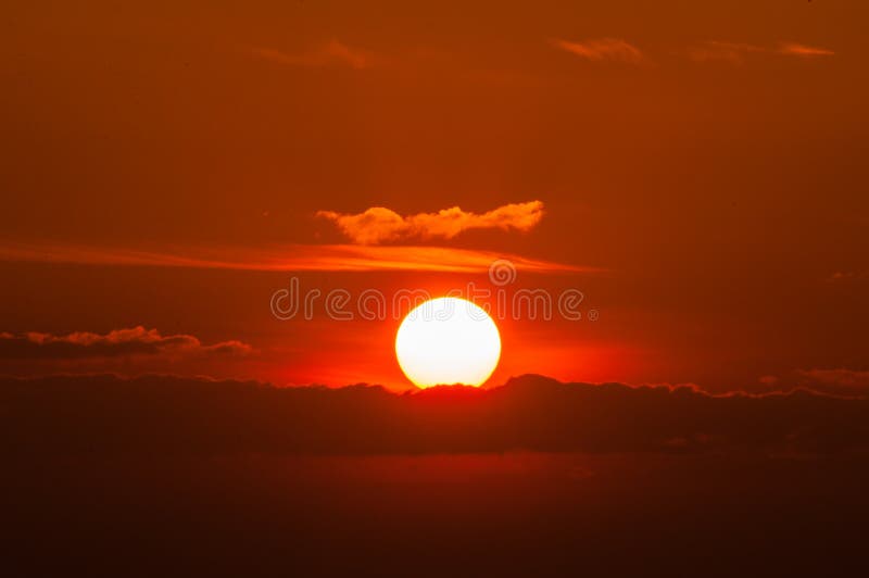 Imagem Real Do Sol Com Um Grupo Grande Da Mancha Solar Imagem de Stock ...