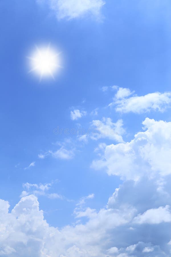 Klar Himmel Med Solen Och Solstrålar Dag Och Bra Väder Arkivfoto - Bild ...