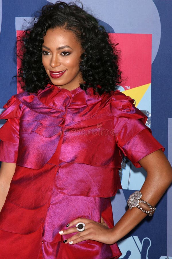 Solange Knowles editorial photo. Image of september, knowles - 37372861