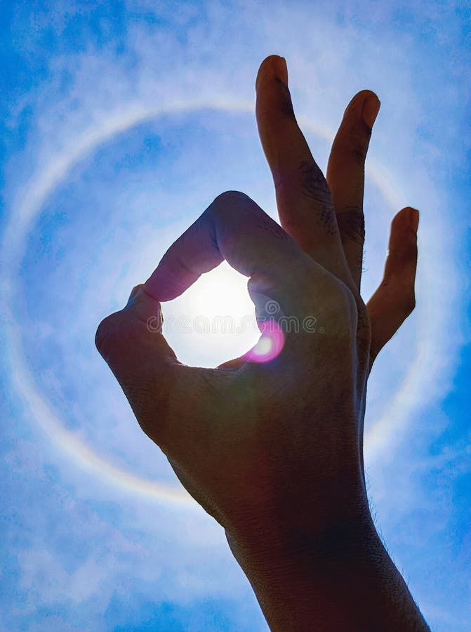 Solar Eclipse Photography with Phone Hand Stock Image - Image of hand ...