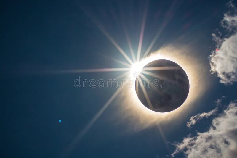 Solar Eclipse with Sun and Moon Stock Illustration - Illustration of ...