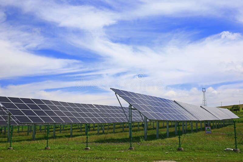 Photovoltaic Power Generation Systems Stock Illustrations – 1,369 ...