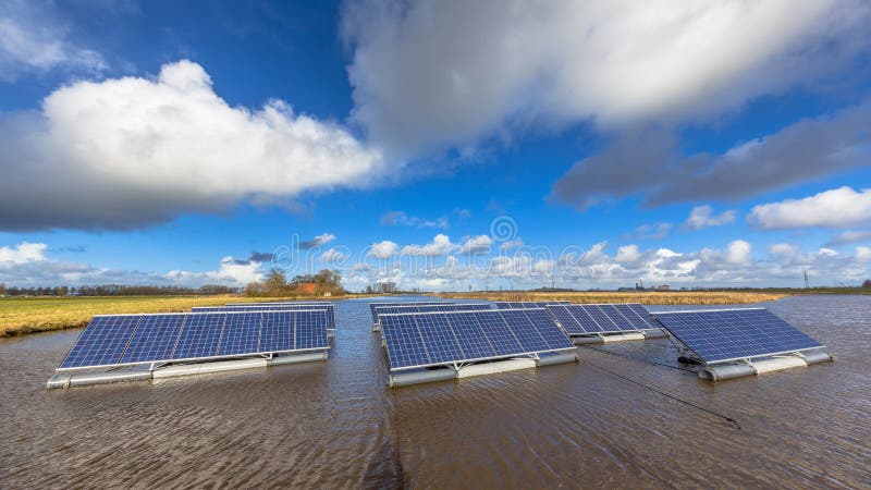 Floating solar farm stock image. Image of carbon, natural - 89938915