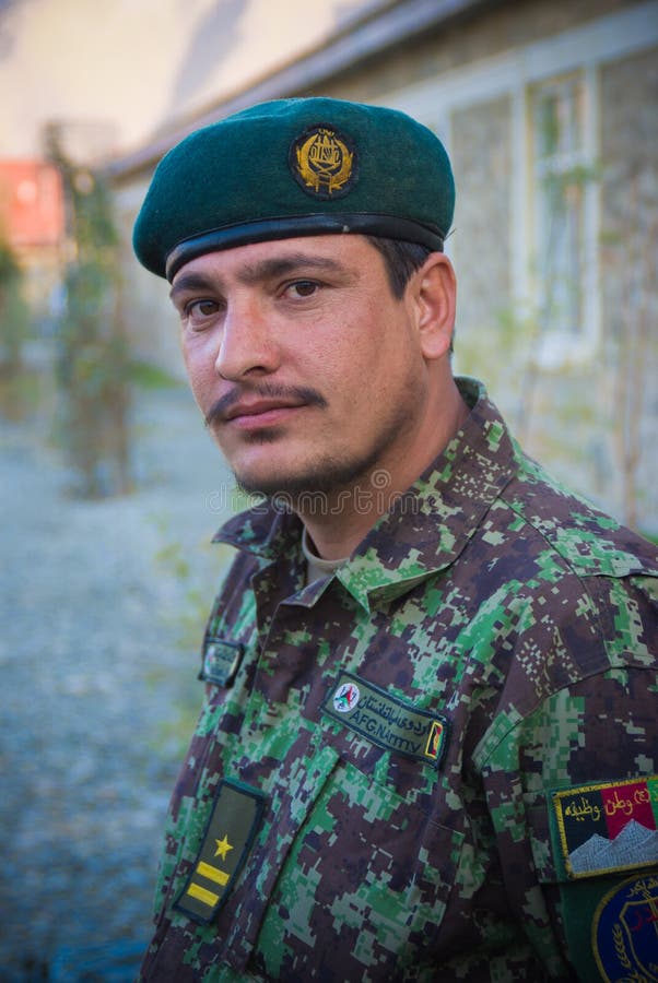 Soldado foto de stock editorial. Imagem de capacete, naturalizado ...