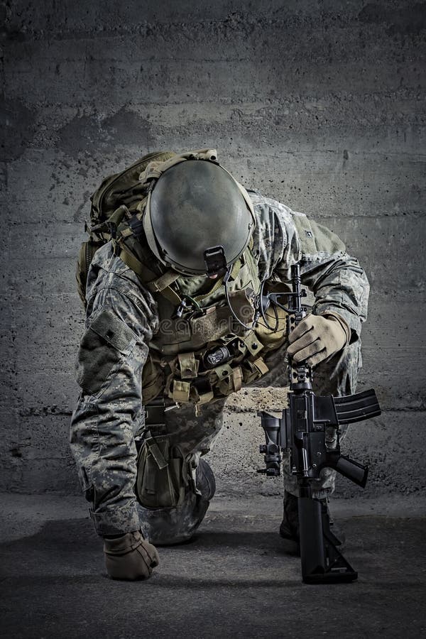 Soldado imagem de stock. Imagem de infantaria, lutador - 36754819