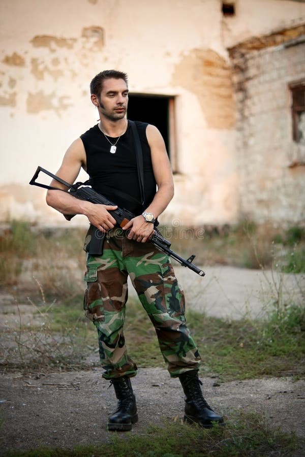 Soldado imagen de archivo. Imagen de soldado, carabina - 6119037