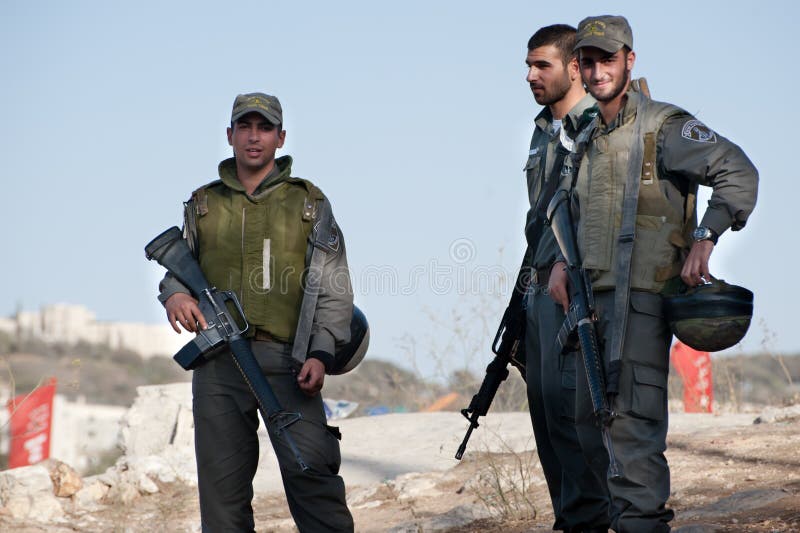 Soldados Israelitas Em Jerusalem Do Leste Foto Editorial - Imagem de ...