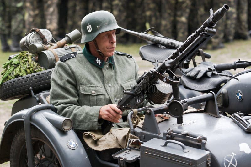 Soldat allemand. image éditorial. Image du armée, cartouche - 17100960