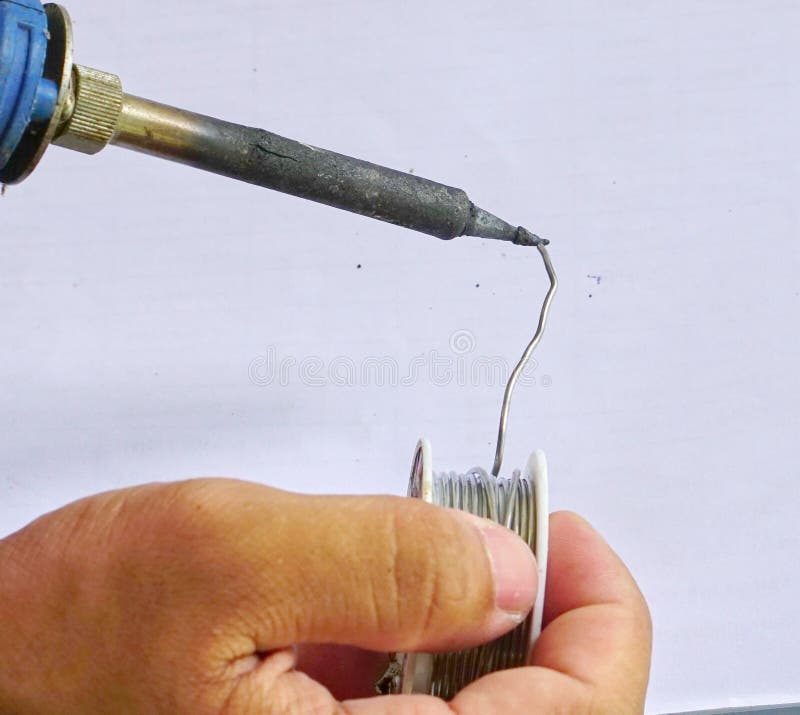 Soldering stock foto. Image of aansluting, draad, elektro - 97064044