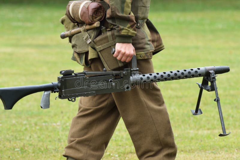 Soldier carrying m-60 stock photo. Image of military - 21978496