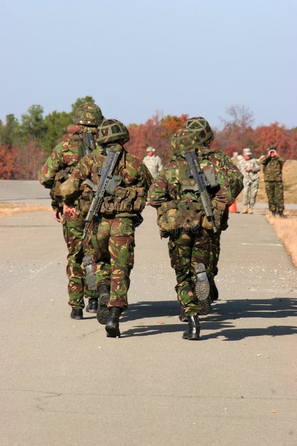 American Soldiers Running