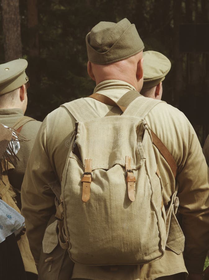 Soldiers in Uniform during the Civil War. Ammunition, Backpack ...