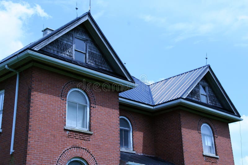 Dormer window on roof stock image. Image of green, home - 32908957