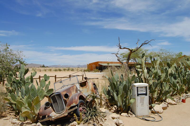 Car desert stop rest stock image. Image of deserted, daylight - 3469491