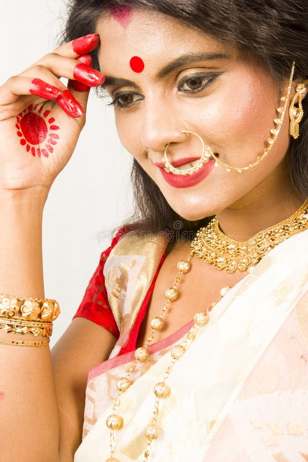 Beautiful Indian Female Model in Indian Saree Stock Photo - Image of ...