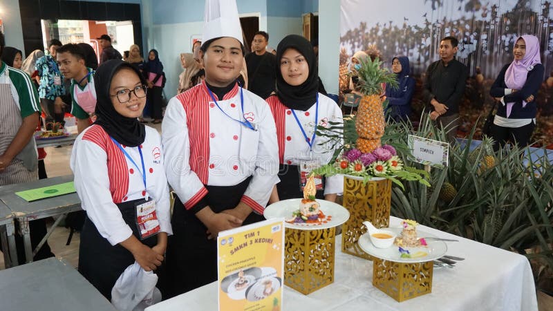 Some Student Cook in the Class Editorial Image - Image of asian ...