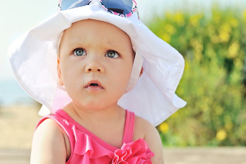 Sommar Behandla Som Ett Barn Fotografering för Bildbyråer - Bild av ...