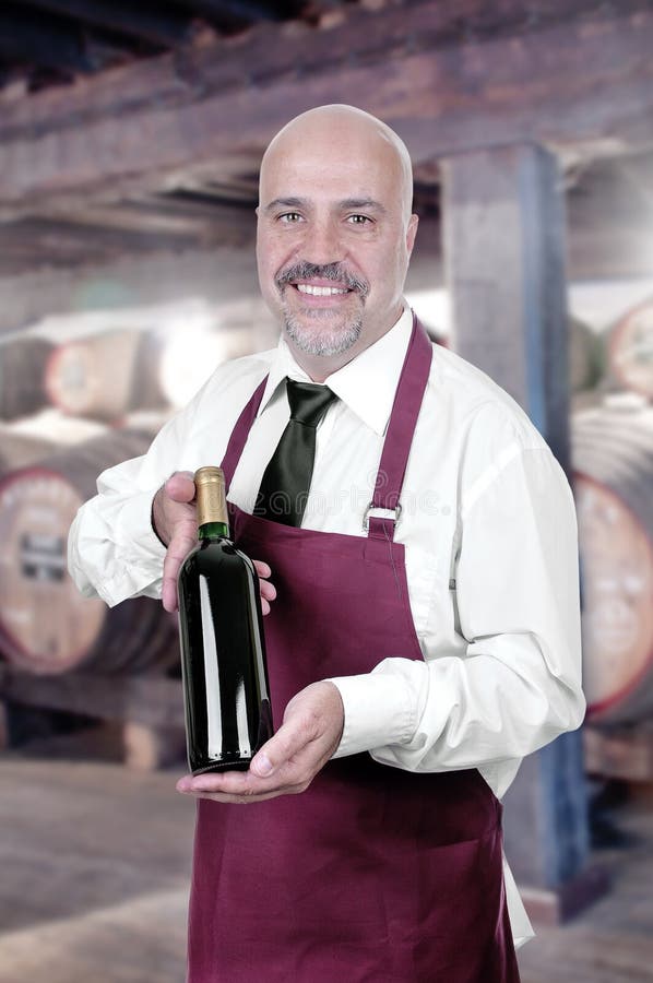 Sommelier Waiter Con La Botella De Vino Rojo Foto de archivo - Imagen ...