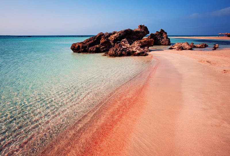 Elafonissi-Strand Mit Rosa Sand Auf Kreta Stockfoto - Bild von schön ...